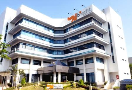 Jaga Estetika Kota, bright PLN Batam Bangun Jaringan Listrik dalam ...